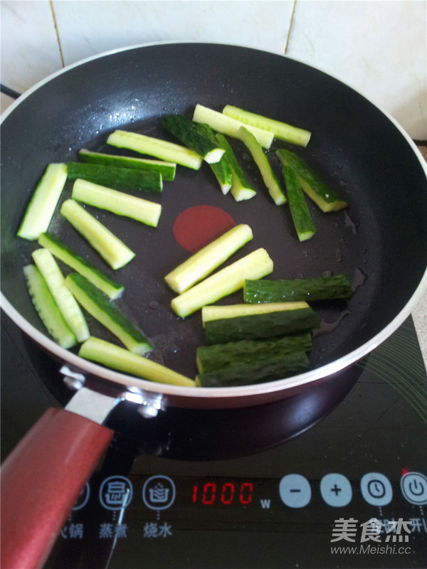 Double Pepper Cucumber Recipe - Simple Chinese Food