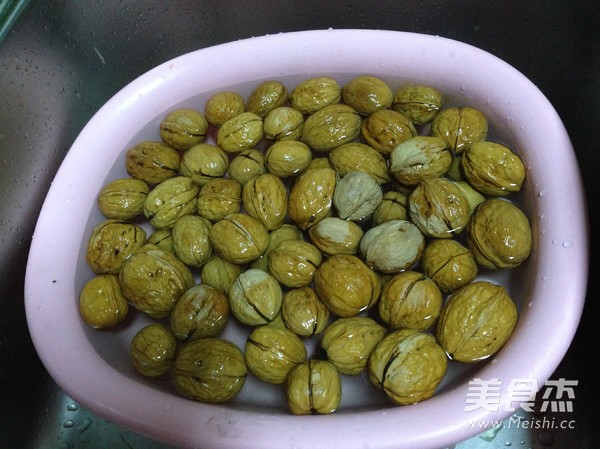 How to Open Walnuts Recipe - Simple Chinese Food