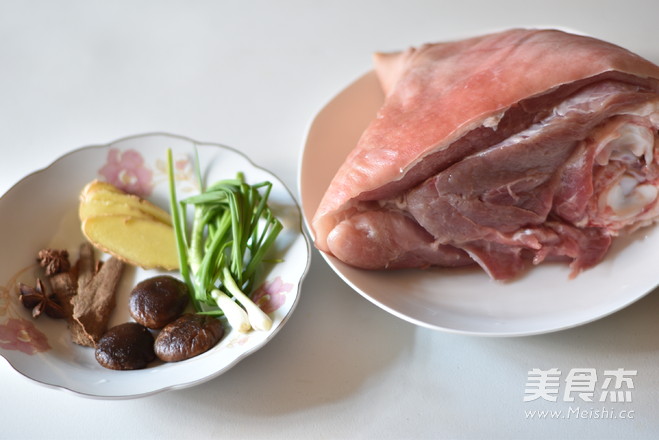 Kunbo Casserole Braised Hoof Recipe - Simple Chinese Food