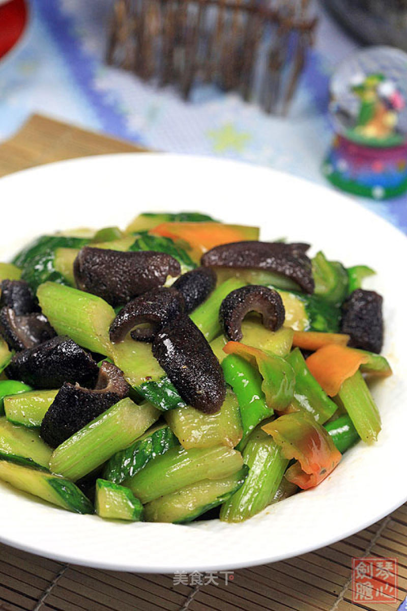 Stir-fried Sea Cucumber with Vegetables in Oyster Sauce Recipe - Simple ...