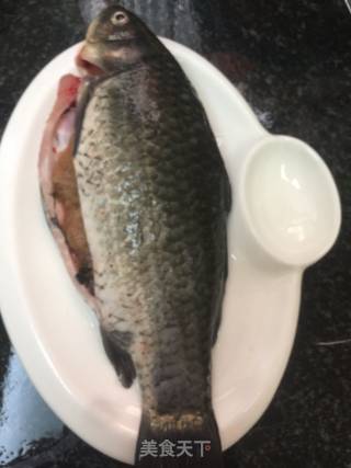 Steamed Crucian Carp Recipe - Simple Chinese Food