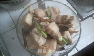 A Delicious Match-braised Pork with Taro Recipe - Simple Chinese Food