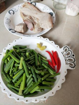 Stir-fried Pork with Garlic Moss Recipe - Simple Chinese Food