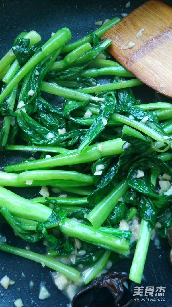 Stir-fried Choy Sum with Garlic and Oyster Sauce Recipe - Simple ...