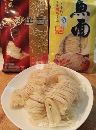 Fried Yunmeng Fish Noodle Recipe - Simple Chinese Food