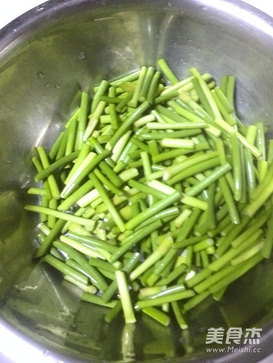 Stir-fried Pork with Garlic Sprouts Recipe - Simple Chinese Food