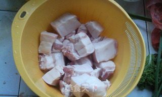 A Delicious Match-braised Pork with Taro Recipe - Simple Chinese Food