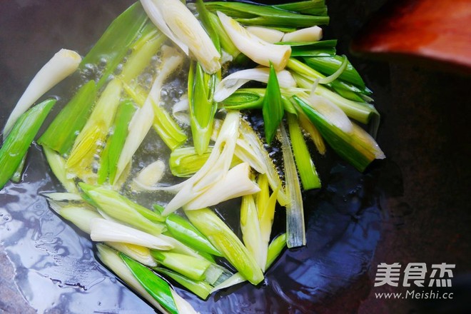 Garlic Sprouts Recipe - Simple Chinese Food