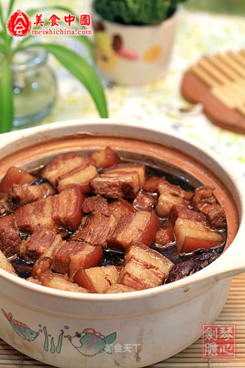 Taro Pork Belly in Claypot Recipe - Simple Chinese Food