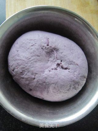Purple Sweet Potato Two-color Cut Steamed Buns Recipe - Simple Chinese Food