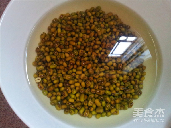 Mung Bean and Barley Congee Recipe - Simple Chinese Food