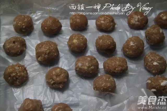 Family Edition Fresh Meat Mooncakes Recipe - Simple Chinese Food