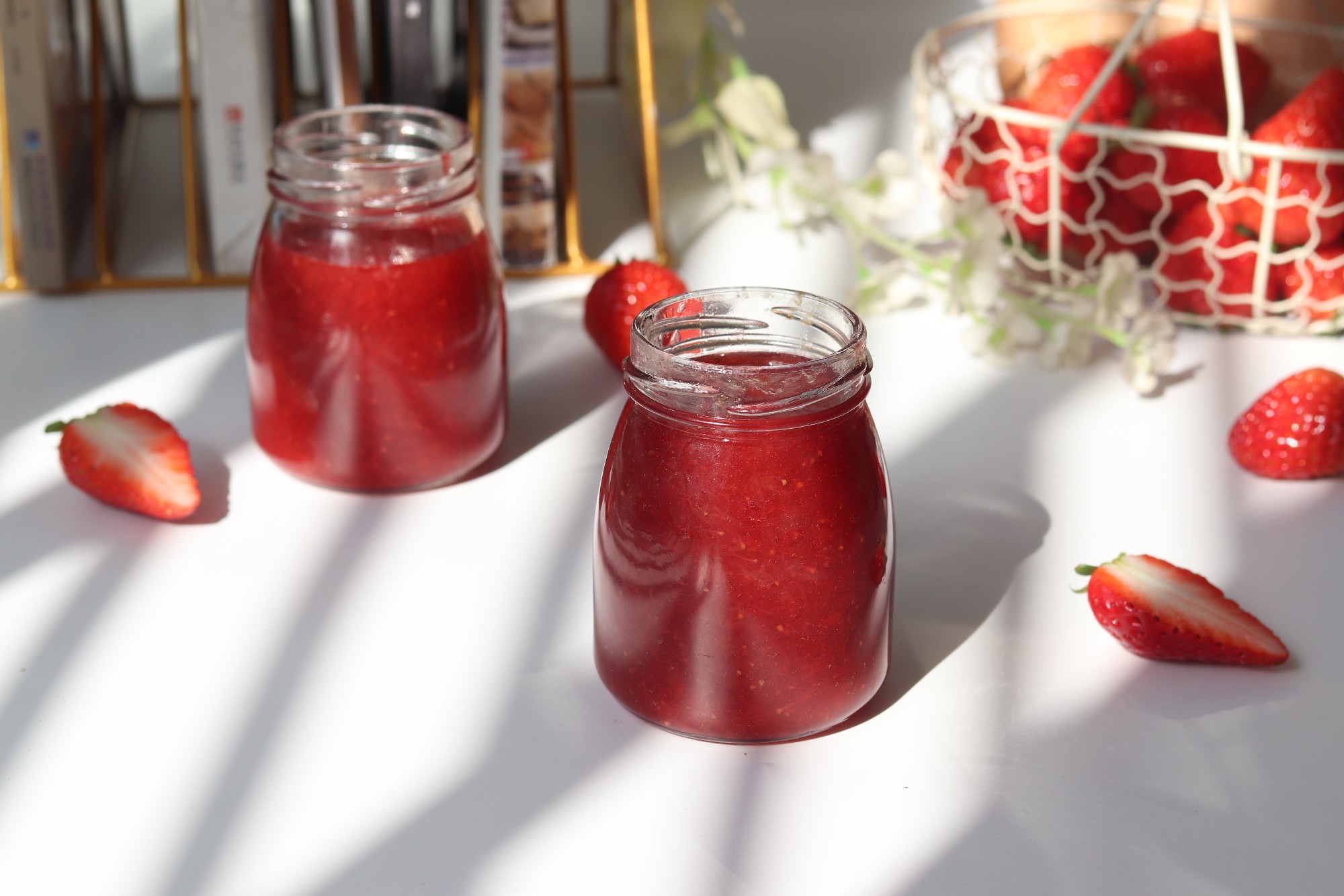 Net Red Strawberry Milk Drink Recipe - Simple Chinese Food
