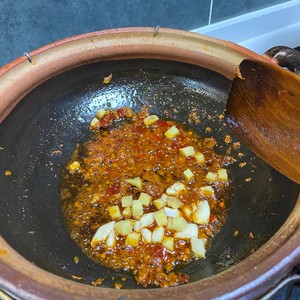Pickled Pepper Bullfrogs are So Fresh and Spicy! Bullfrog Rice Bowl is ...