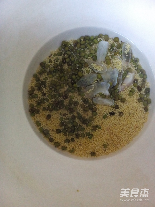 Mung Bean Lily Millet Congee Recipe - Simple Chinese Food