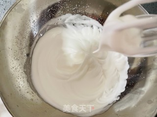 High-value Christmas Two-color Cake Roll Recipe - Simple Chinese Food