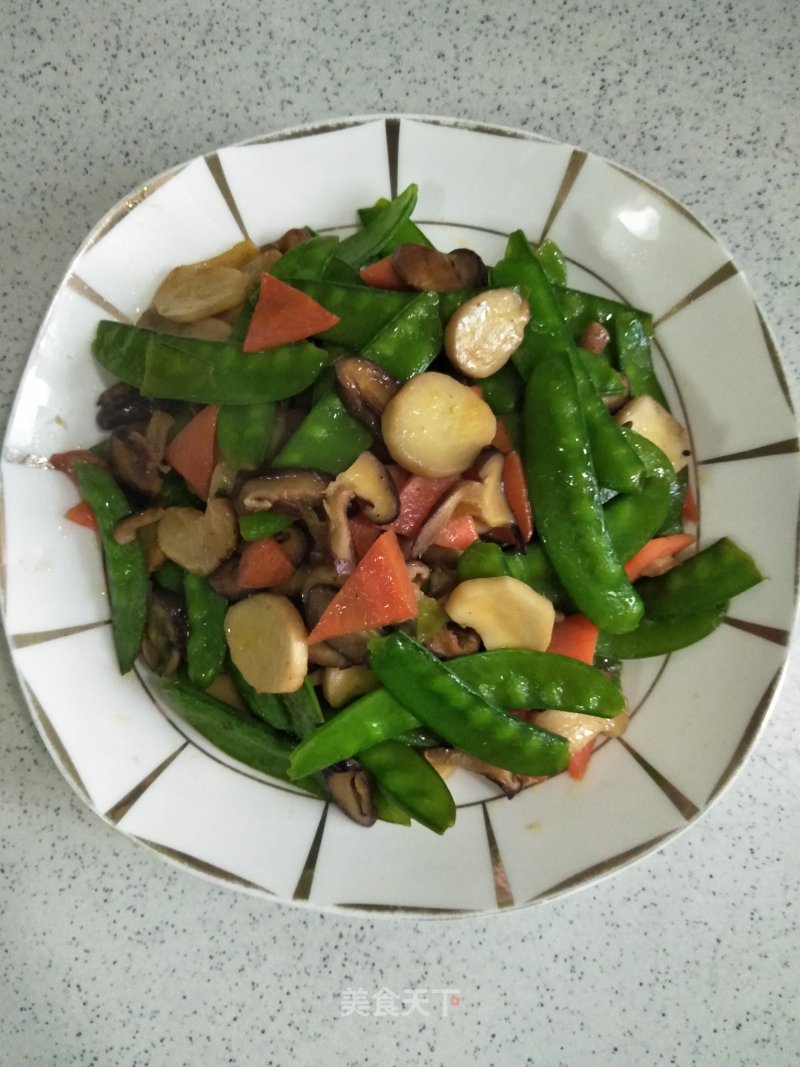 Stir-fried Snow Peas with Double Mushroom Recipe - Simple Chinese Food
